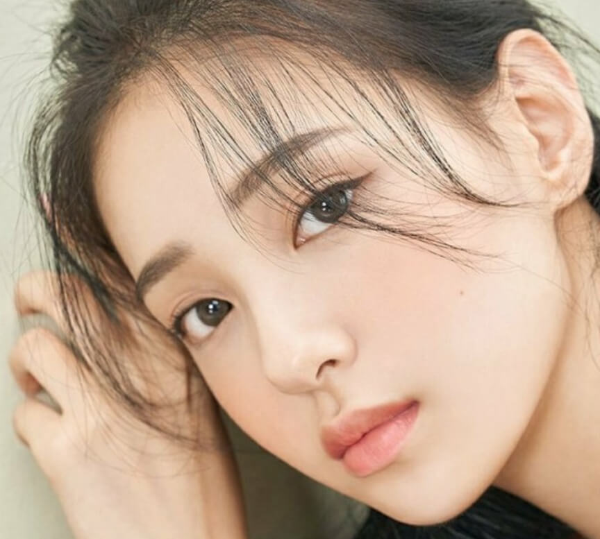 How to Choose the Perfect Colored Contact Lens for Your Eye Color – KPOP2